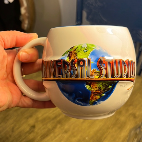 Universal | Kitchen | 22 Universal Studios Barrel Shape Cup Mug 3d ...